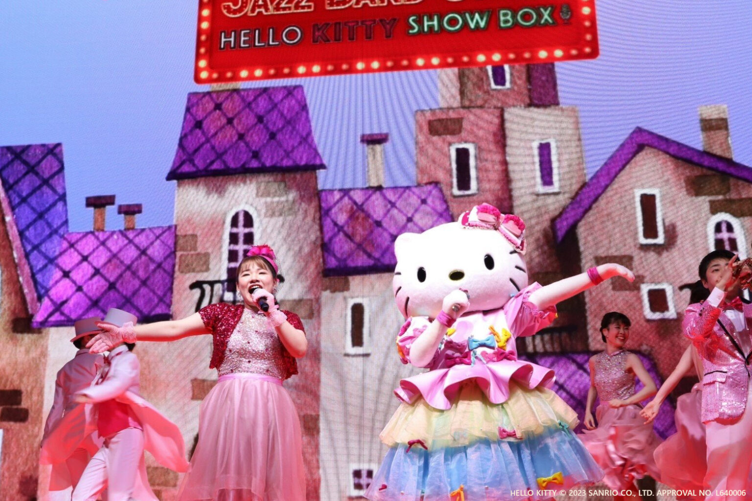 【祝！4周年】HELLO KITTY SHOW BOX | AWAJI HELLO KITTY APPLE LAND